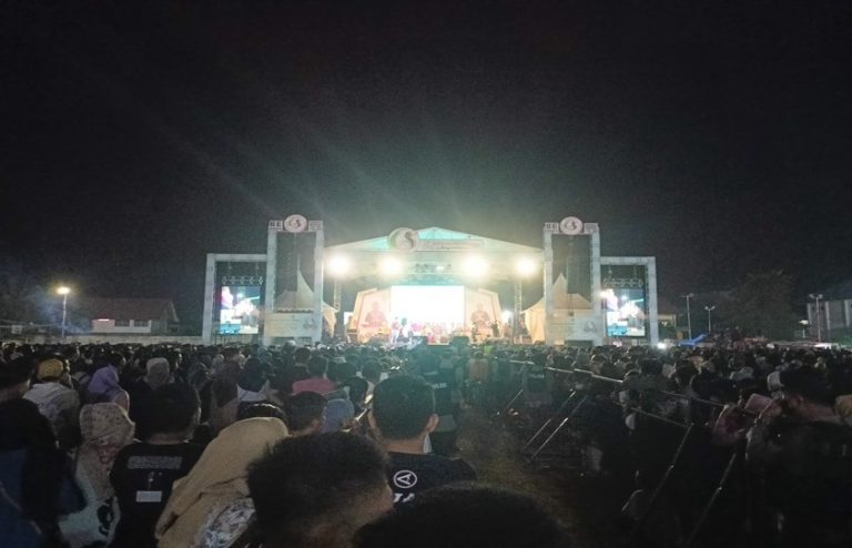 Hari Keempat Barsel Expo, Masyarakat Barsel Dihibur Radja Band ...